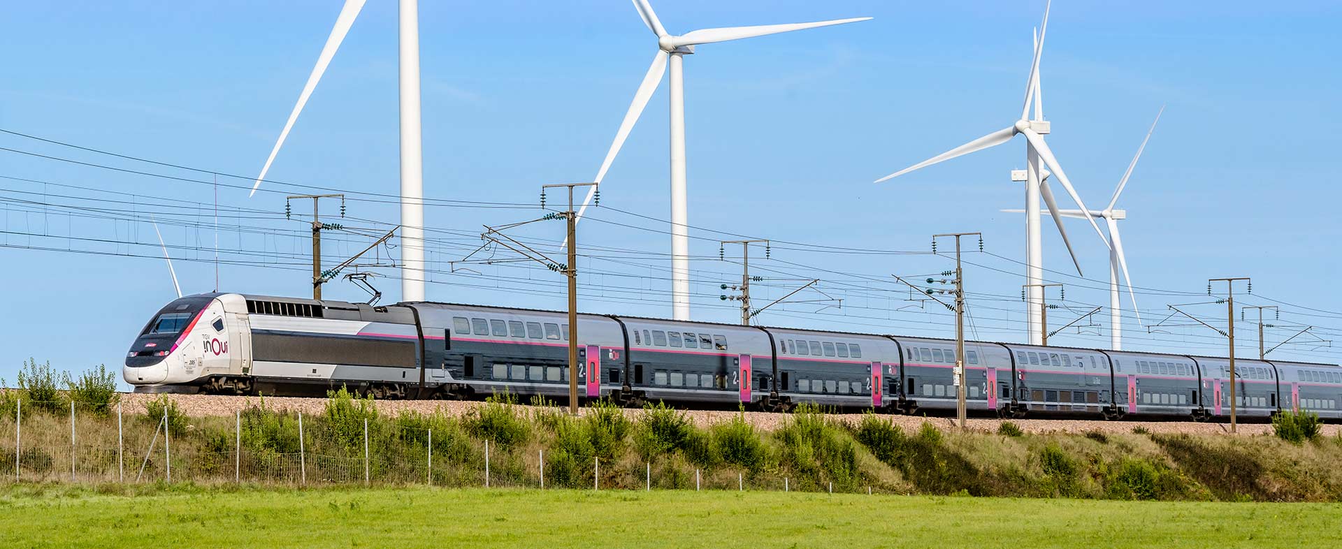 Wind and solar powering trains | SNCF Group
